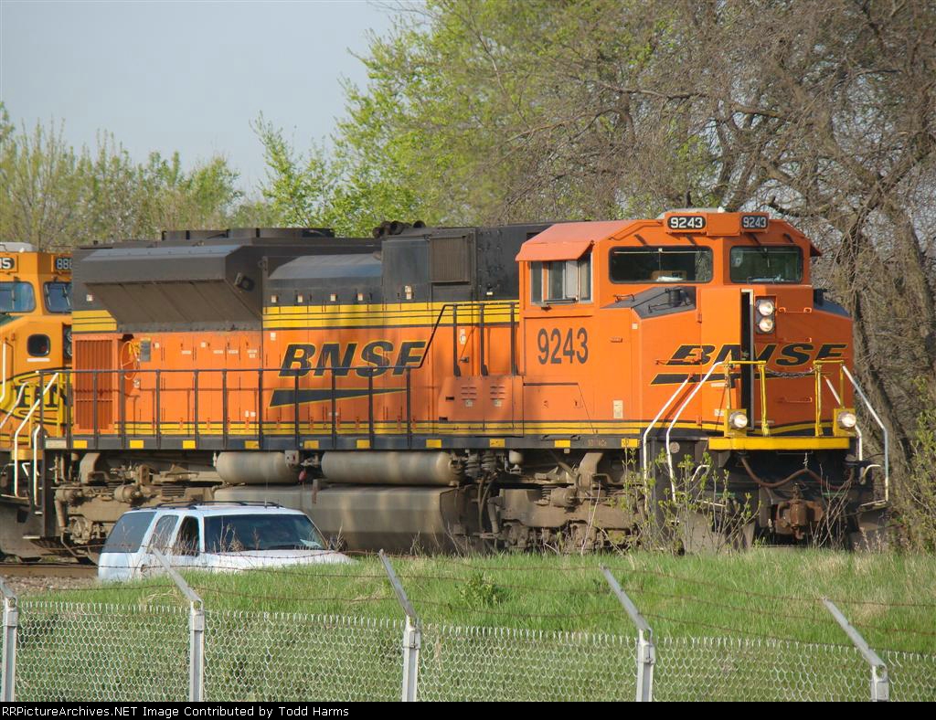 BNSF 9243